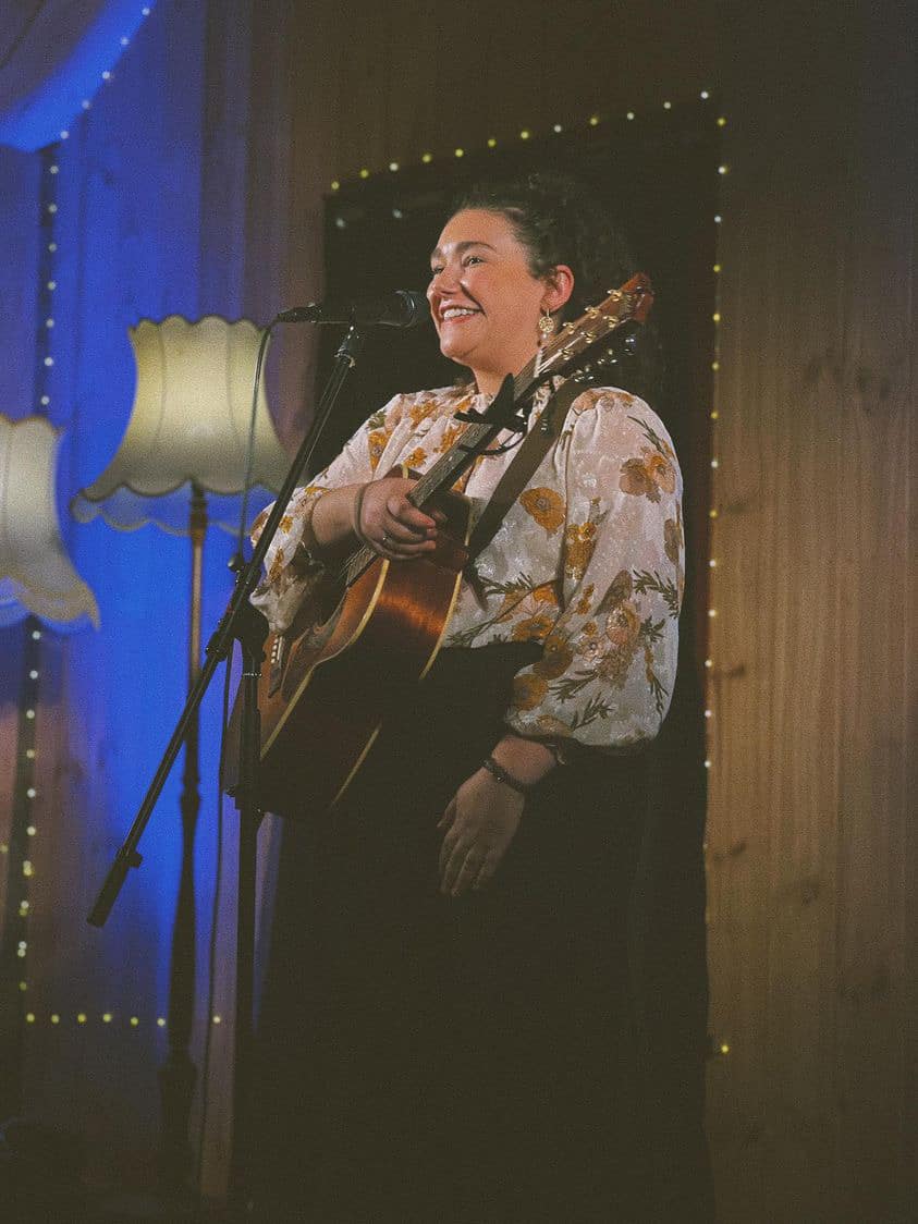 JENNY MITCHELL UNVEILS NORTH ISLAND TOUR