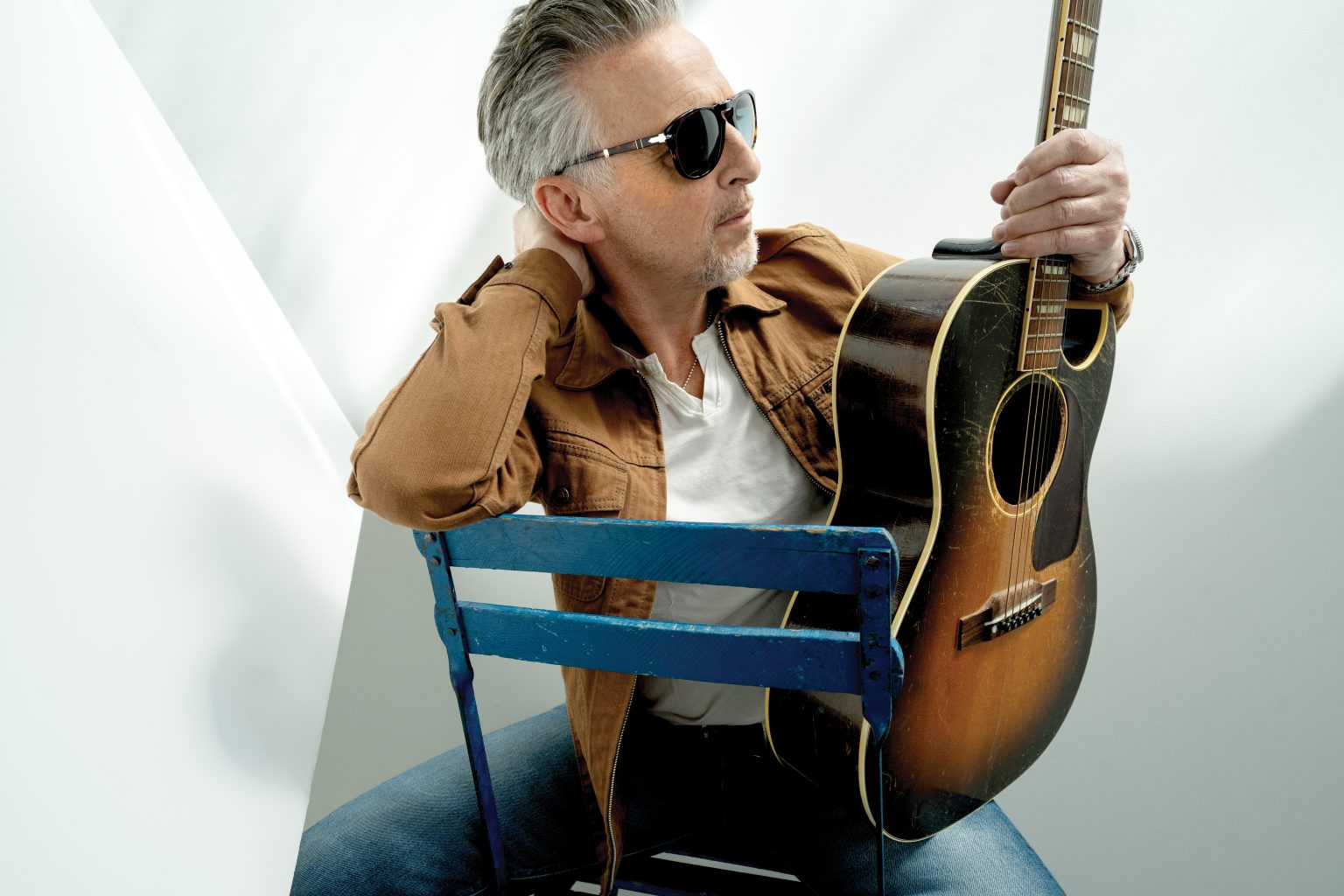 Colin James Is Chasing The Sun: 13th Floor MusicTalk Intervi